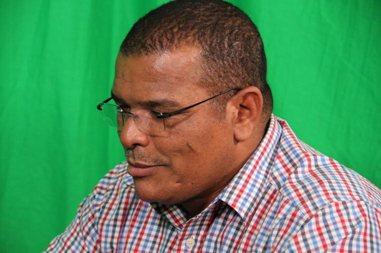 Morreu o Jornalista Moçambicano Rui de Carvalho - CAMARAMEN