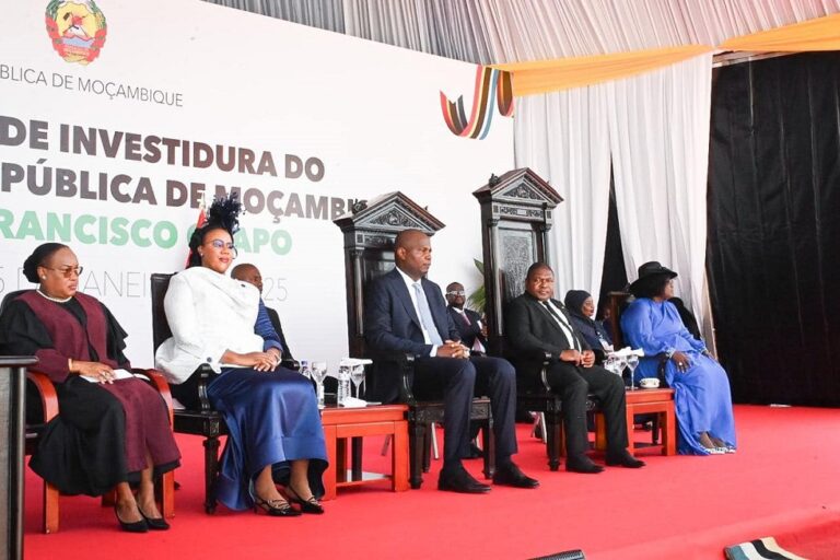 Daniel Francisco Chapo Empossado Presidente da República de Moçambique ...